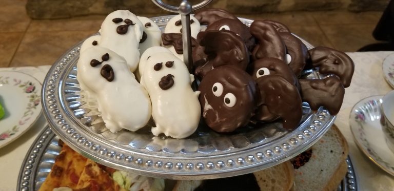 13 Days of Halloween: Five Fun and Spooky Snacks – Momleficent